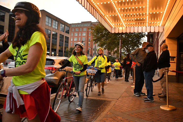 "Lopping & Cropping": Getting Into the Heart of Your Image, on Zoom ...